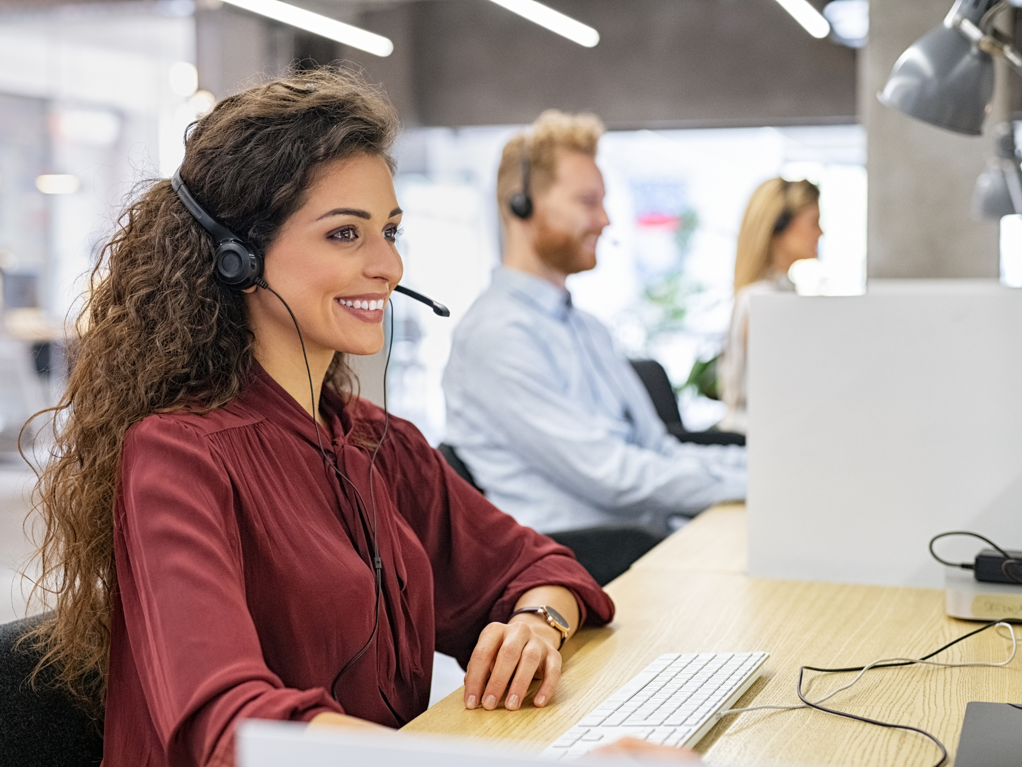 A Guide to AI-Based Call Centers for Insurers - ULTATEL Blog